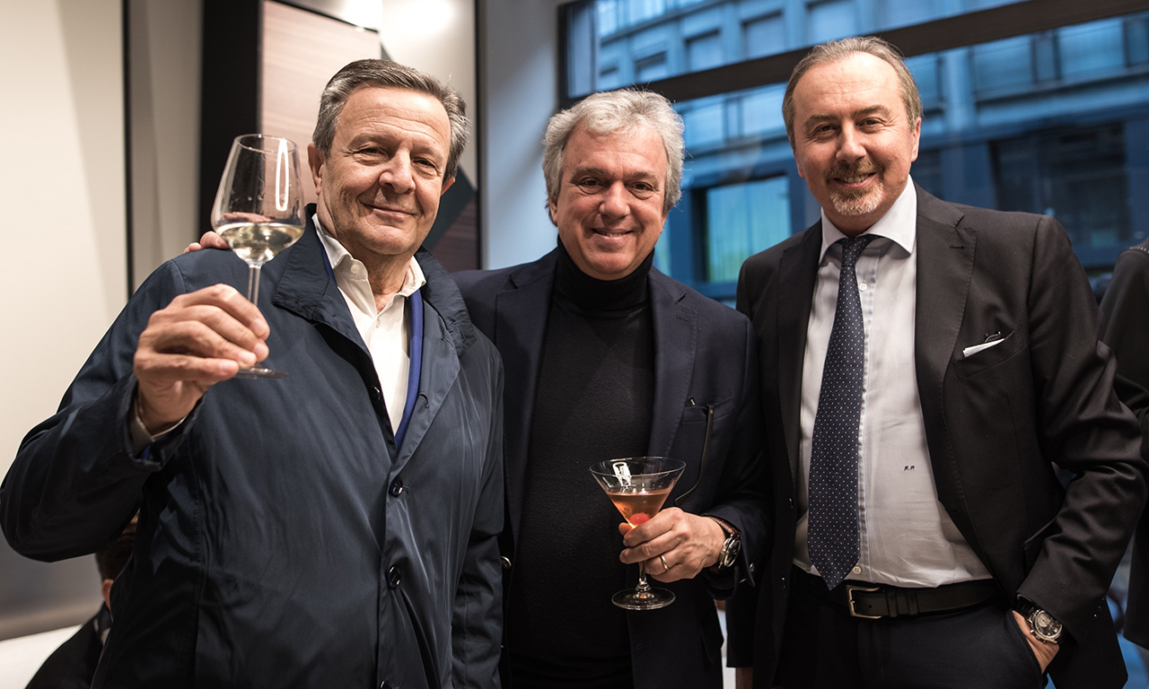 New York Suite Party - Oak